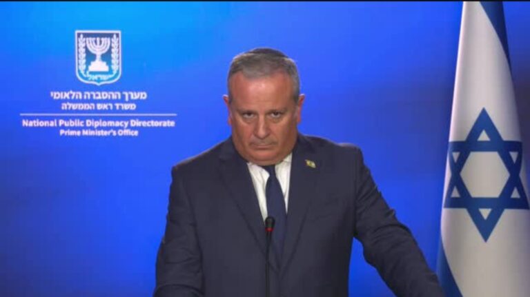 David Mencer Wikipedia: Biography, Age, Career, Family, and Net Worth ...